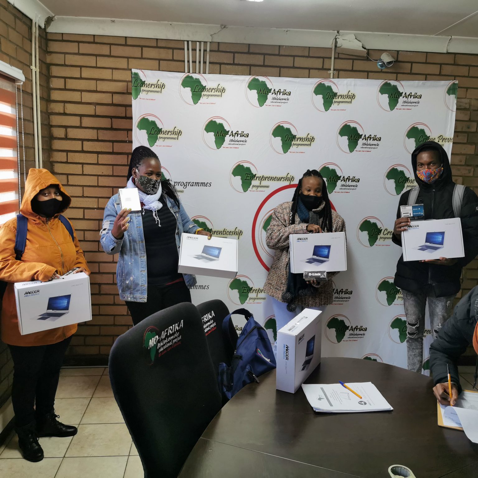 E-Learning for ICT Learnership Implementation - Mo-Africa ithlokomele